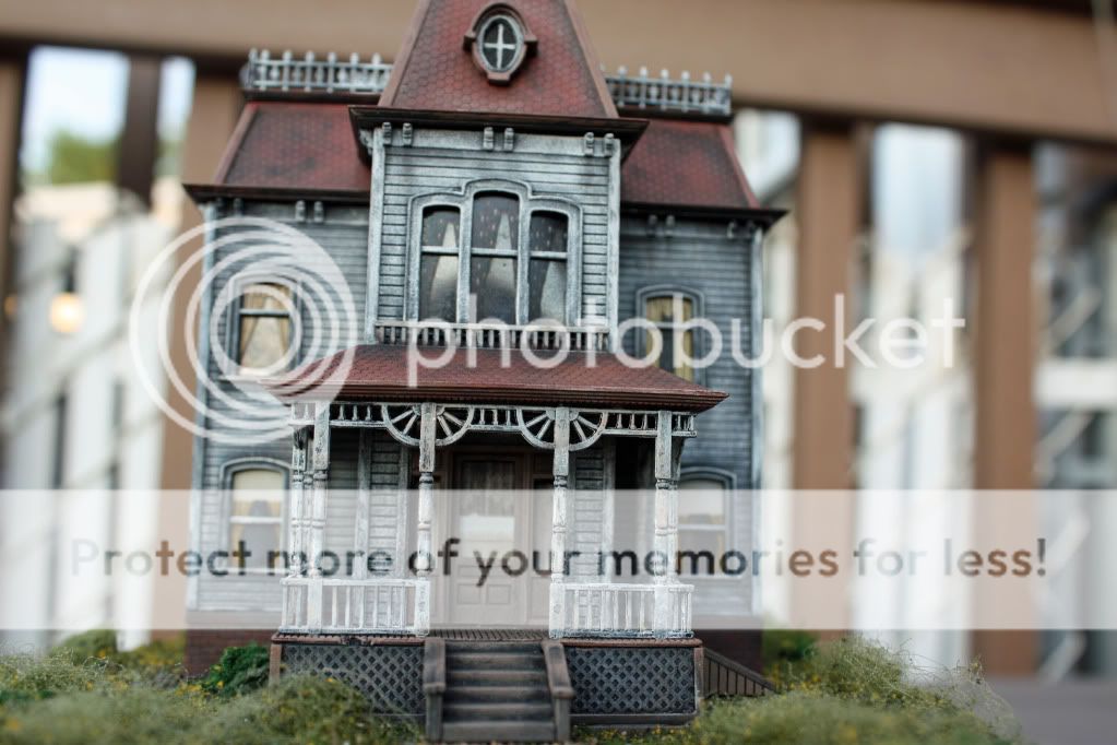 The Bates Mansion